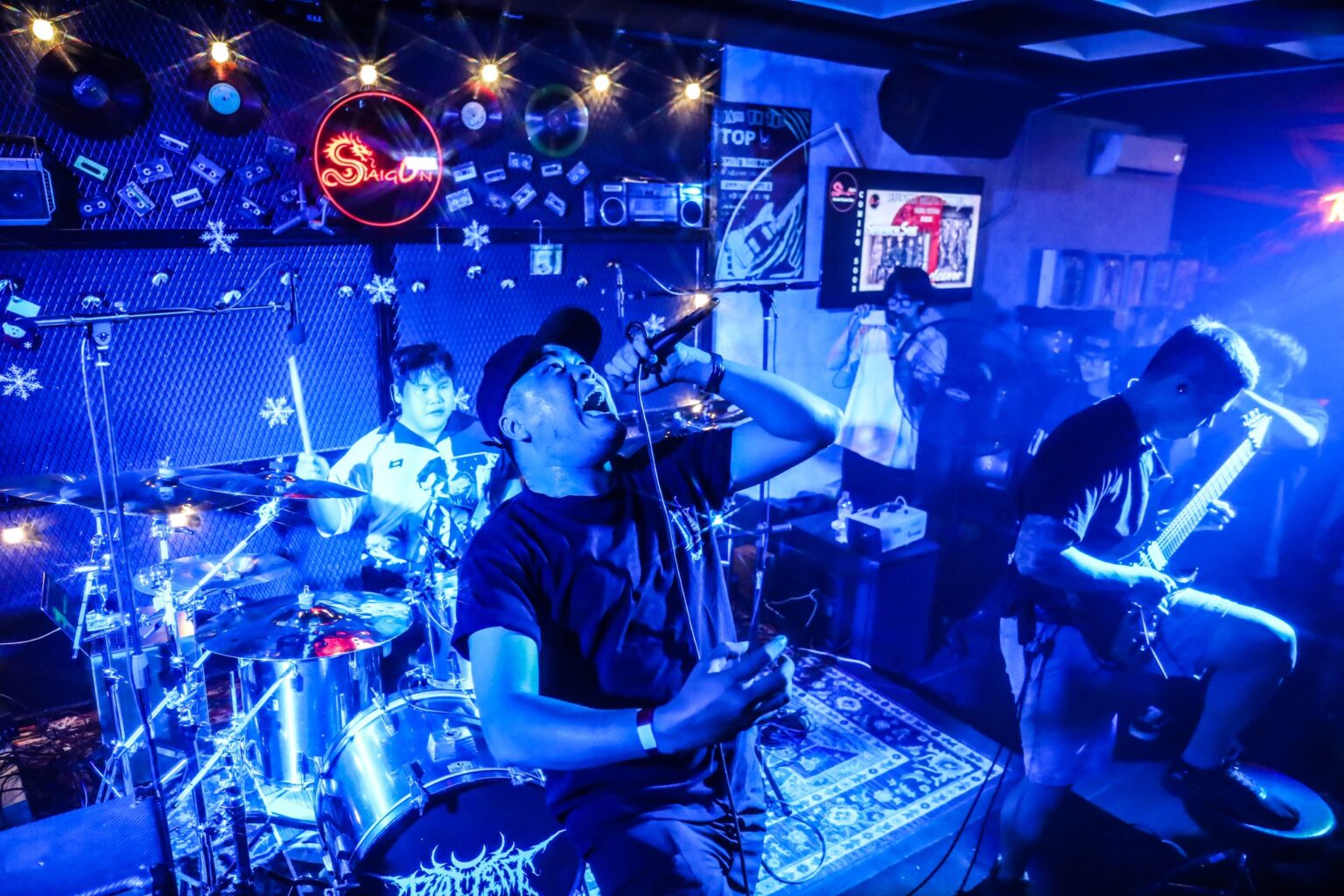 Best Live Music Bars in Saigon, Vietnam - Travel With Chris
